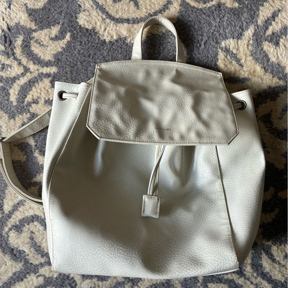 Elegant White Leather Backpack - Gem